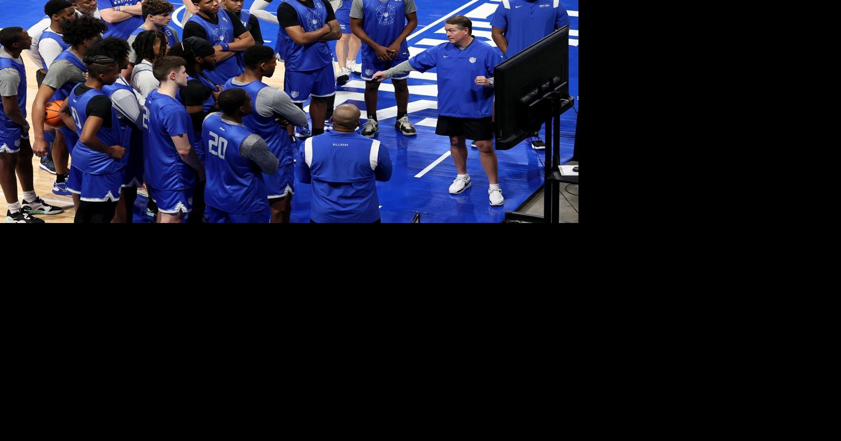 Stef van Bussel, a 6-foot-10 Dutch basketball player, picked SLU in ...