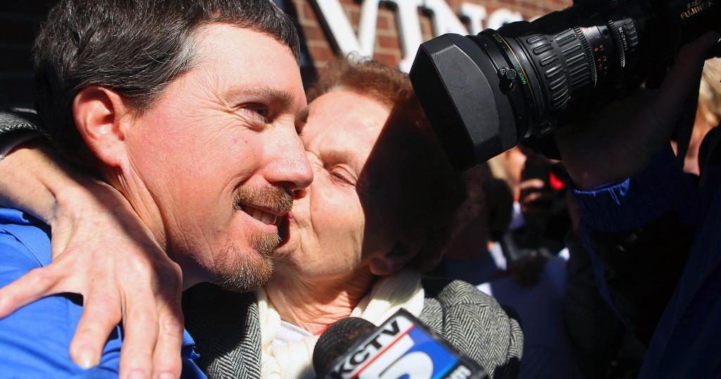 Hearing set on request for Gov. Nixon to testify about 1990 murder case