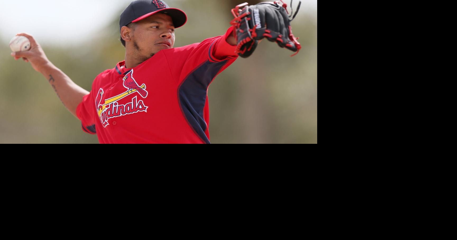 As audition continues, Martinez faces hitters for first time