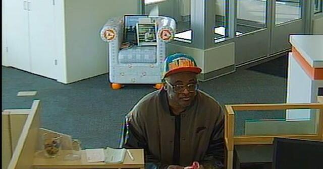 Man robs PNC Bank in Chesterfield