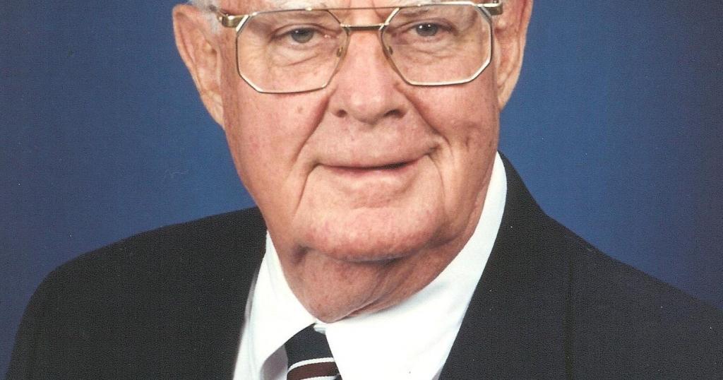 Frank Bick dies; a founder of the Suburban Journals chain
