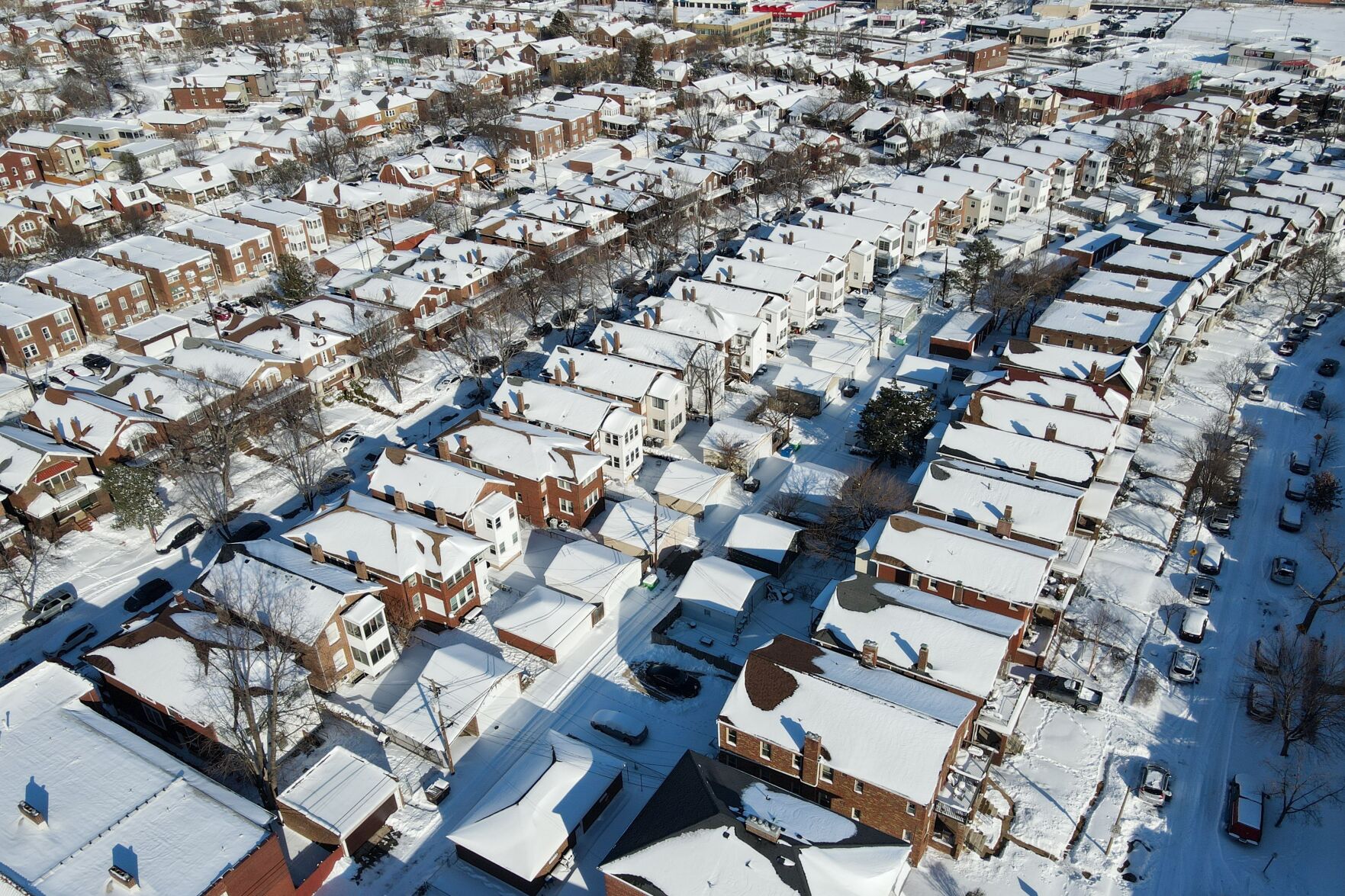 Photos: Winter storm cloaks St. Louis in white