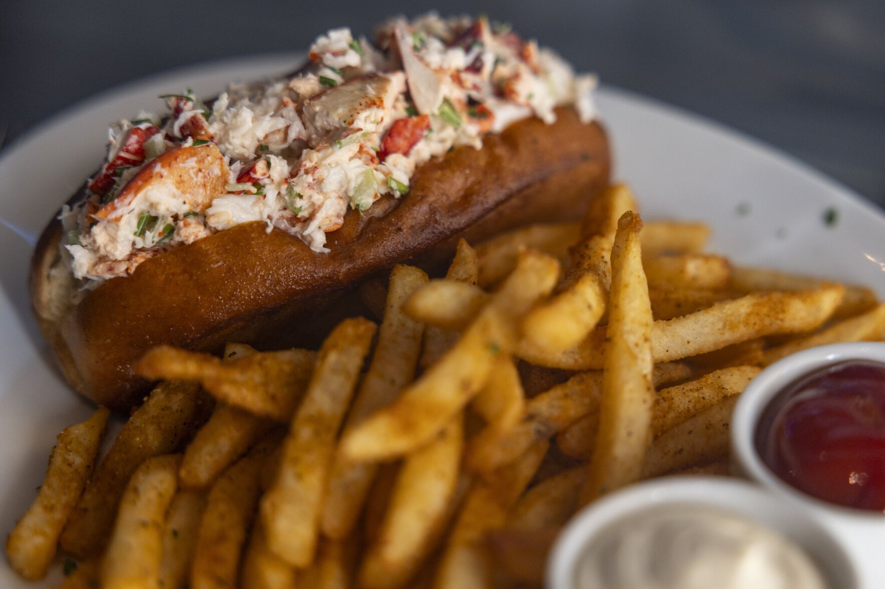 Napoli Sea makes an old-school seafood splash in St. Charles