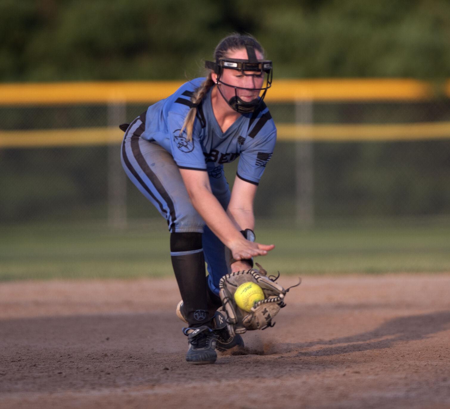 Post-Season Warm-up softball tournament: So. Ill Lady Roughnecks vs ...