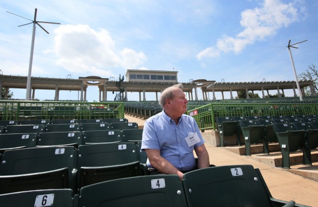 A fresh breeze blows through the Muny