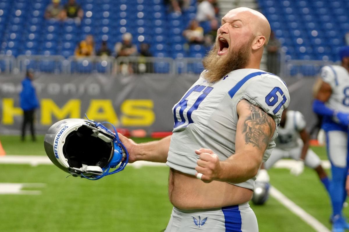 Battlehawks' Mike Panasiuk facing his brother Jacub in XFL game vs. D.C ...