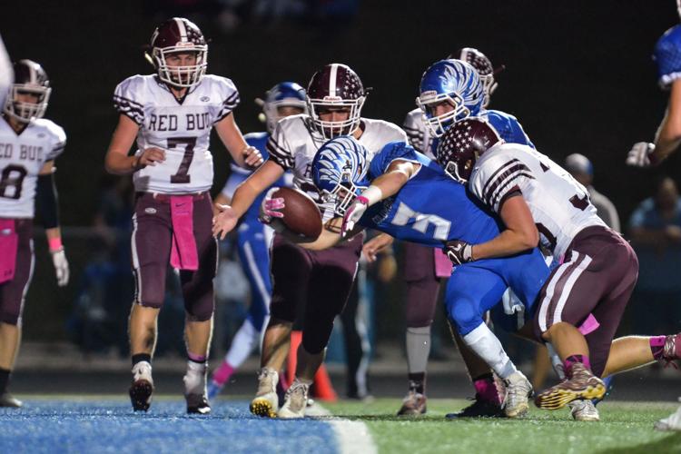 Columbia ravages Red Bud, runs conference win streak to 30