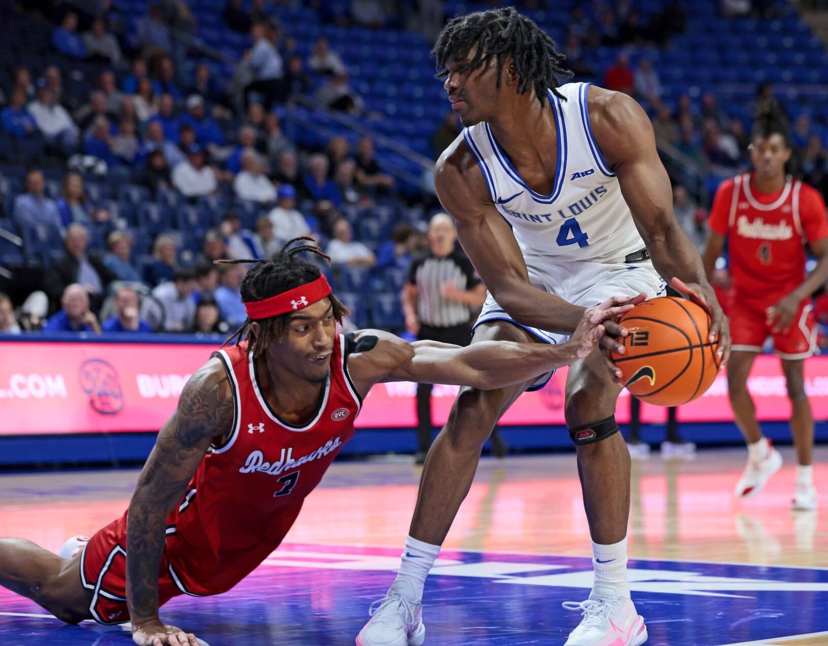 SLU men's hoops needs steady hand to close games with Avila