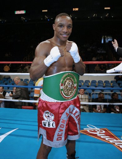 Devon Alexander looks ahead after close win | Sports | stltoday.com