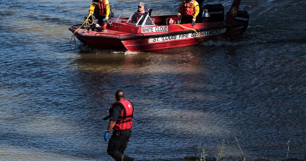 Police identify man's body found in Mississippi River