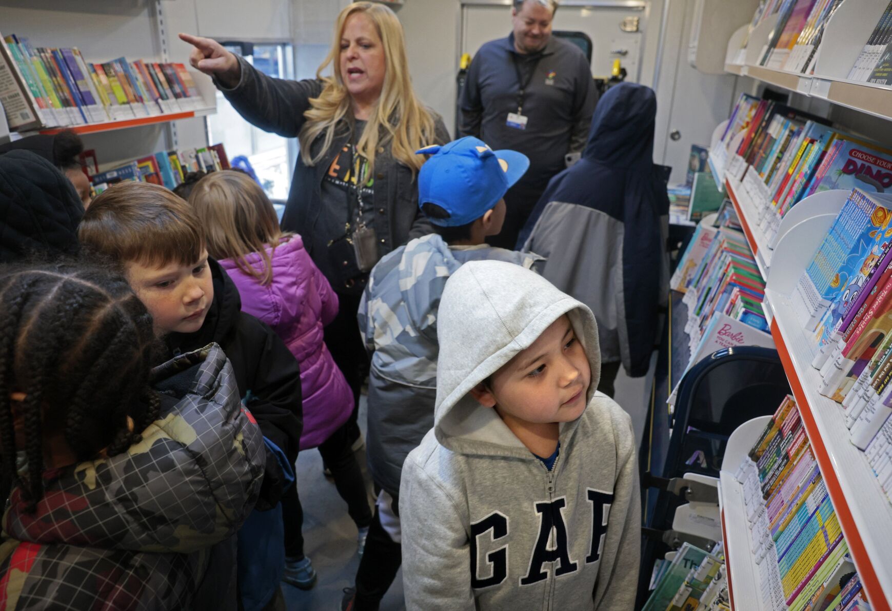 St. Louis County Library's newest bookmobile visits Buder Elementary in ...