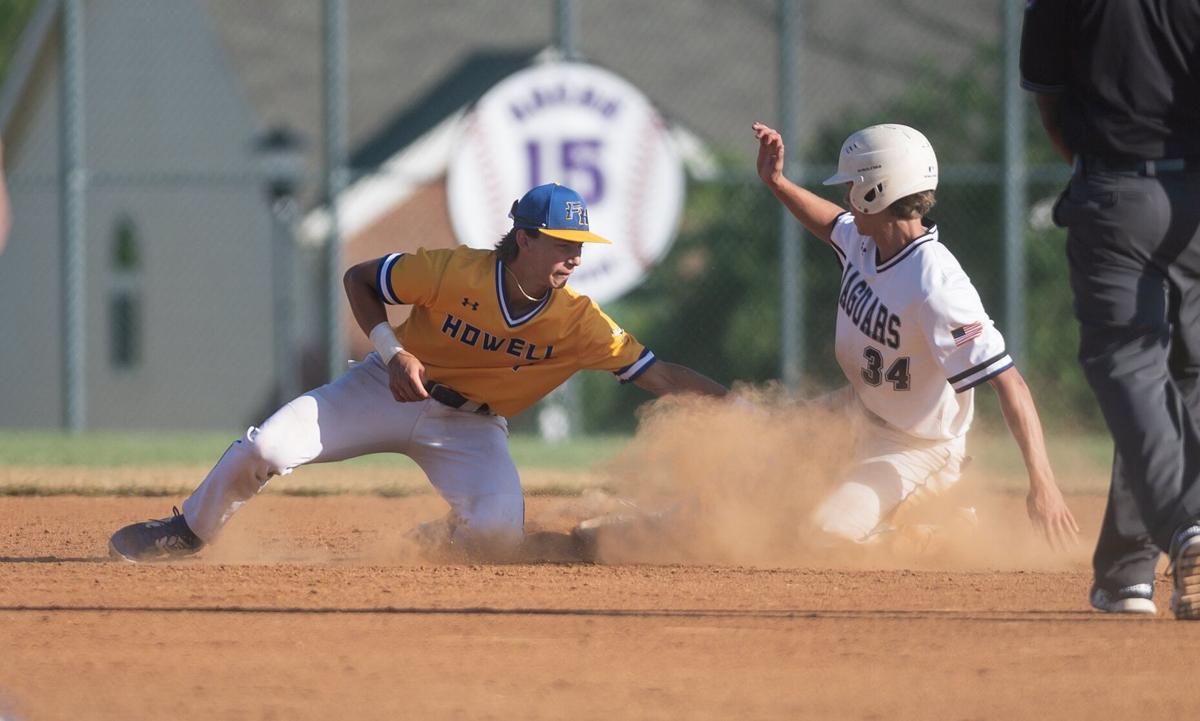 Alex Bryan pitches Howell past Fort Zumwalt West