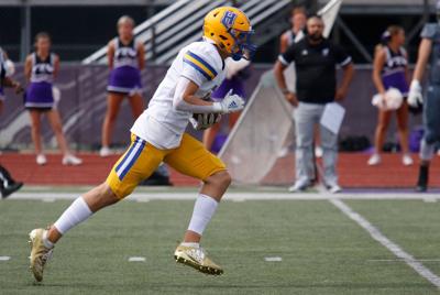 Francis Howell Vikings at Fort Zumwalt North Panthers