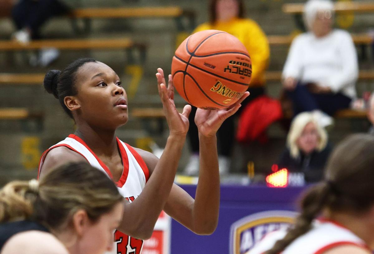 Evelyn Shane's basket at the buzzer lifts Ursuline past St. James
