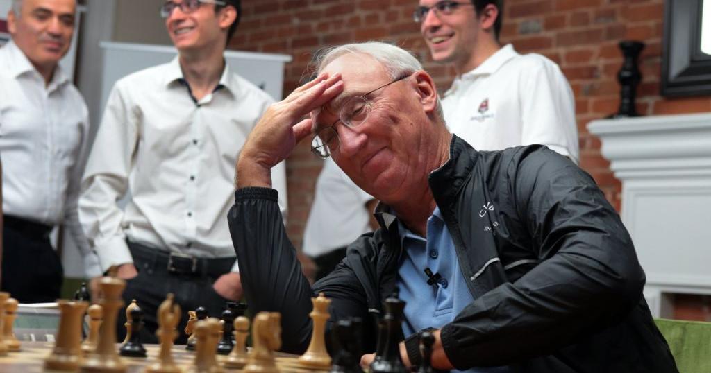 Rex Sinquefield's Saint Louis Chess Club bankrolls new Mizzou chess team