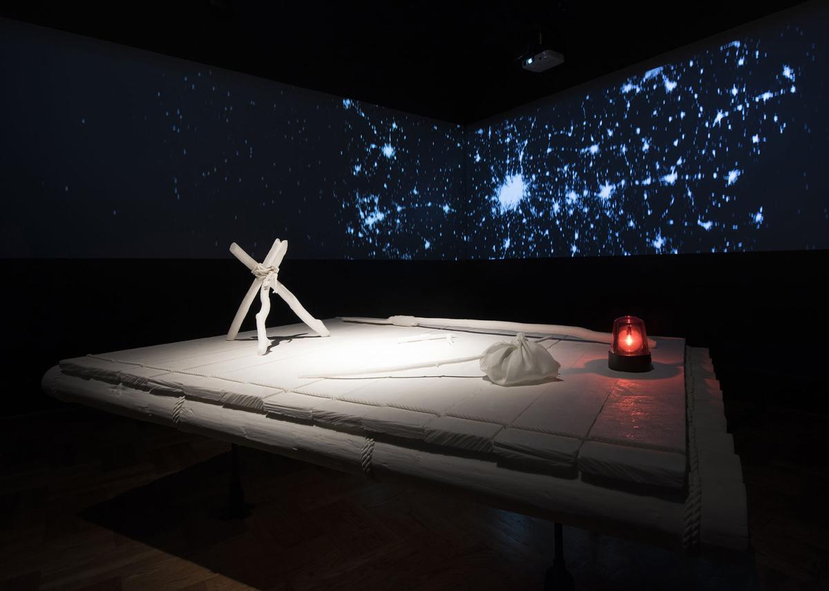Artist Shimon Attie gets 'Lost' on the Mississippi River
