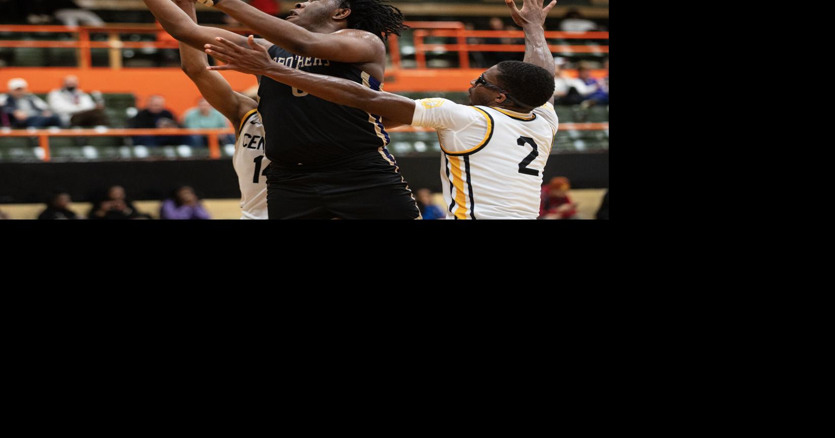 Devin Houston's late-game layup pushes CBC past Hazelwood Central