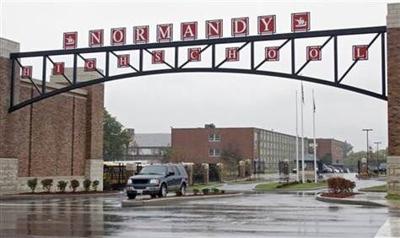 Normandy High football opener marked by shooting in parking lot
