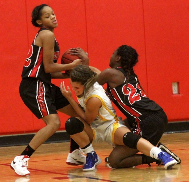 Hayden's bucket at buzzer lifts Seckman to 40-39 win over Jennings in ...