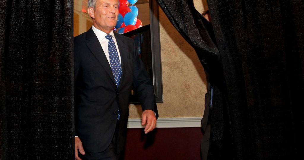 Akin's rape comment threatens to alter U.S. Senate race