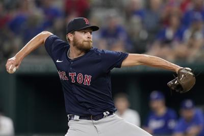 Cardinals trade Tyler O'Neill to Boston for two pitchers