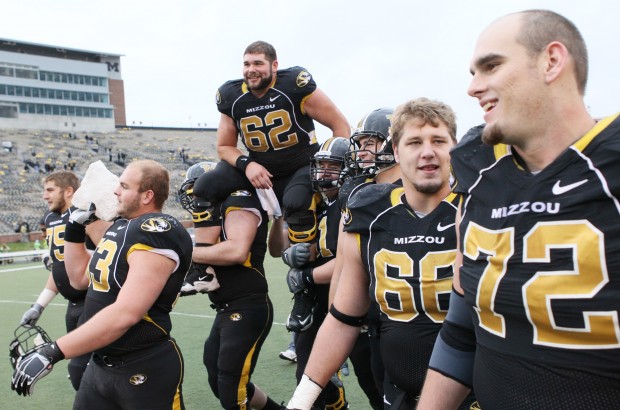 Ex-Mizzou center Barnes gets a shot with Rams