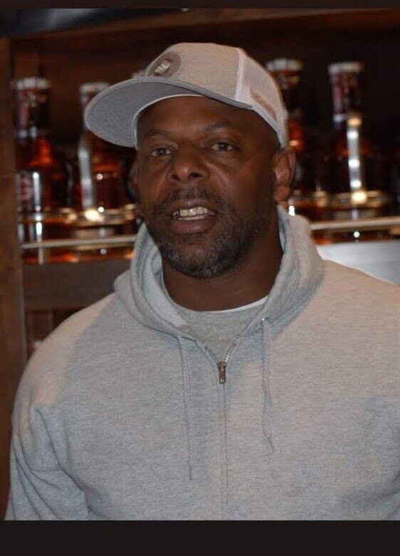 St. Louis jury considers case of deaths after car theft
