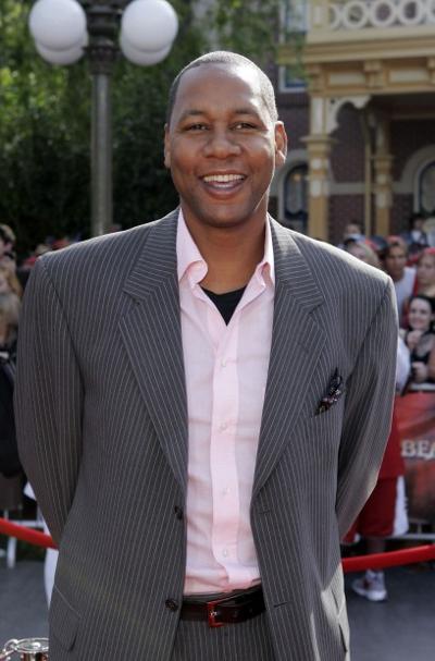Comedian Mark Curry works on his craft out of the limelight