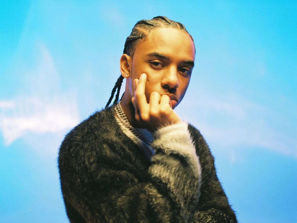 St. Louis' Ryan Trey plays Pageant with Mariah the Scientist