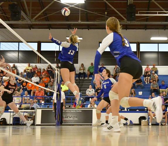 Freeburg has good mojo in season-opening sweep of Waterloo