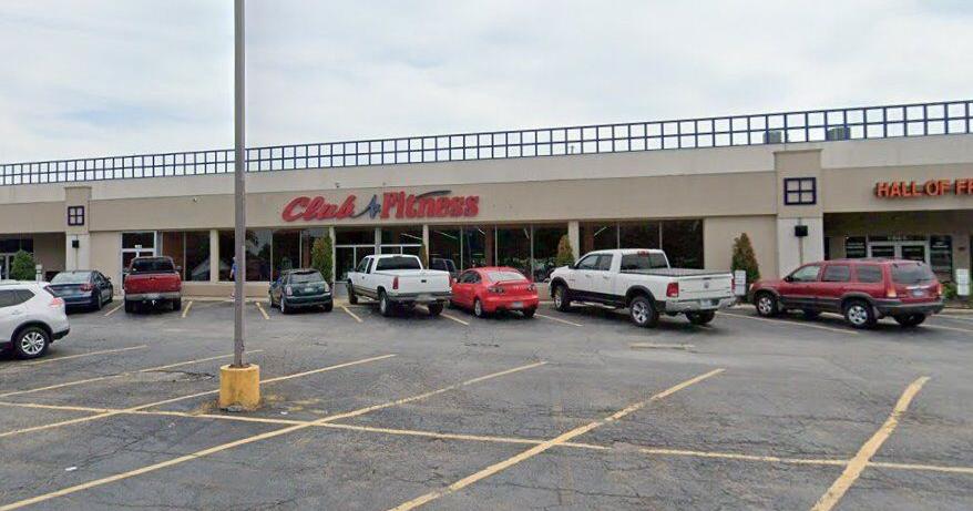 Discount bin store opens in O'Fallon, Ill.