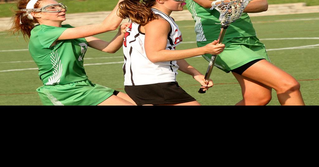 Nerinx Hall tops Cor Jesu 12-6 in clash of friendly rivals