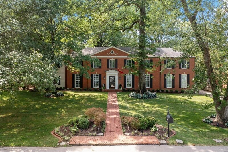 4 Bedroom Home in Ladue - $1,375,000