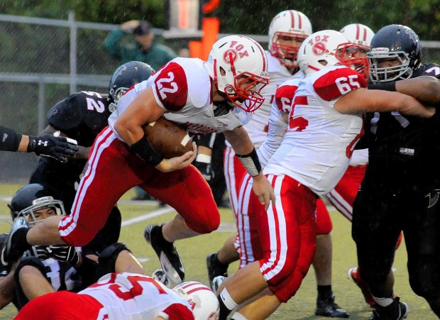 Big plays by Bamvakais lead No. 7 Summit to 49-14 victory over Fox