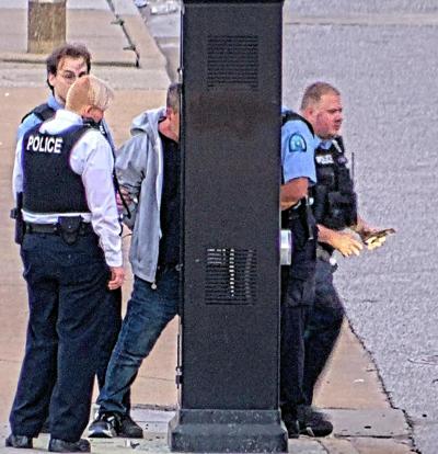 Man charged in Chicago area double homicide arrested near Gateway Arch