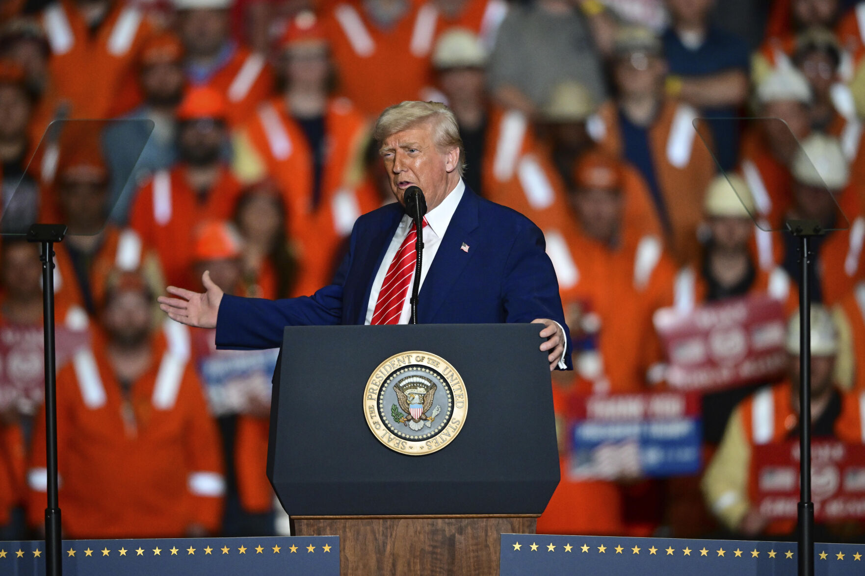 Trump tells US steelworkers he'll double steel tariffs
