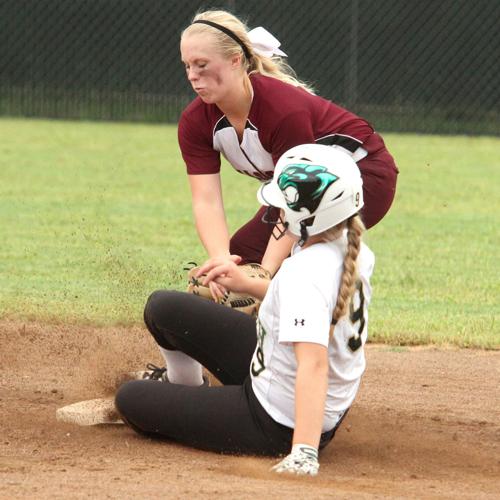 Explosive offense leads Zumwalt North to semifinal win at Summit Tournament