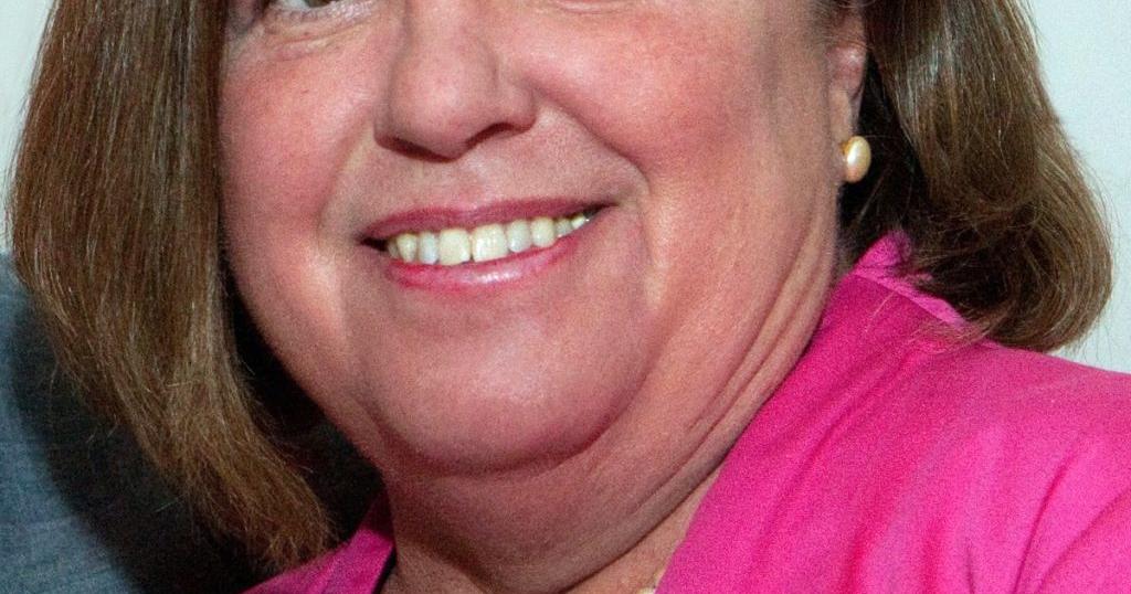 Sharon Barnes dies; the Republican leader in a city filled with Democrats