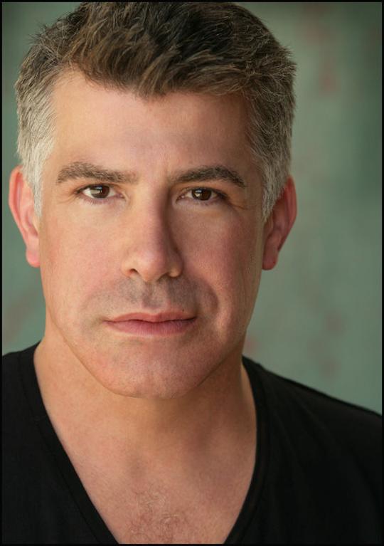 'Mad Man' Batt makes it to the Muny in 'Hairspray'