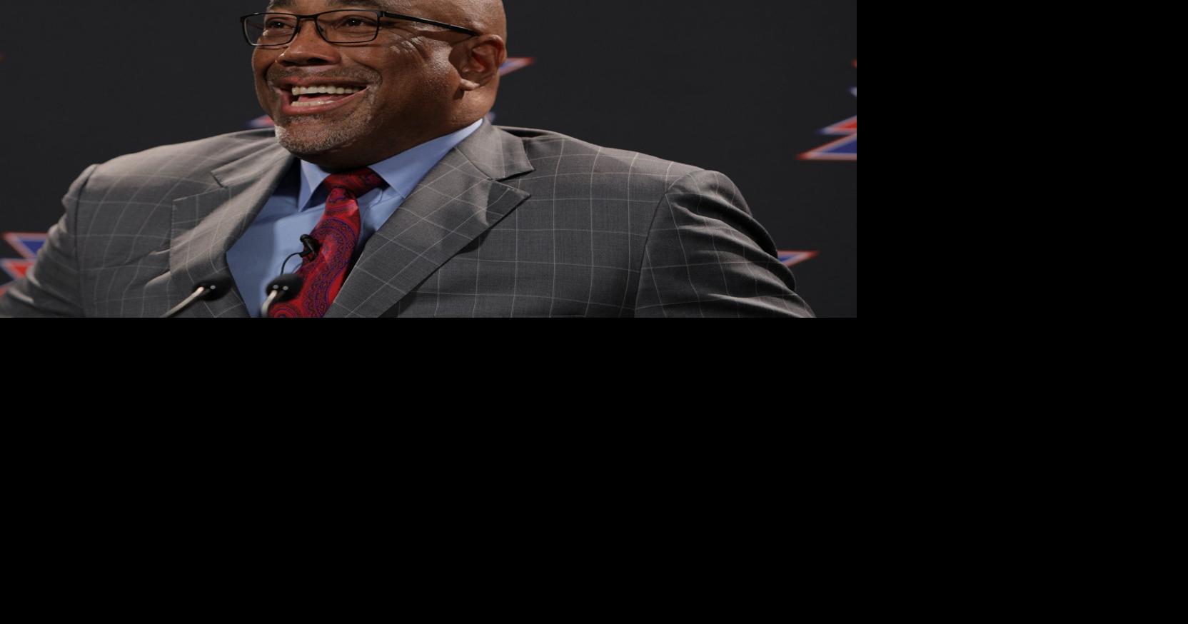 Jonathan Hayes named St. Louis' XFL coach