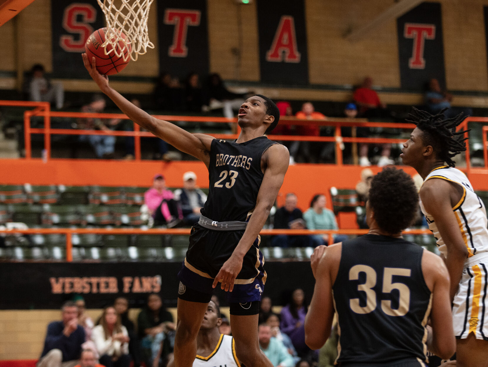 Devin Houston's late-game layup pushes CBC past Hazelwood Central