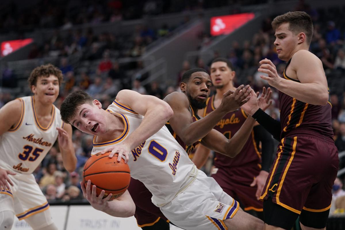 Fourth-seeded Loyola cruises into the MVC championship game