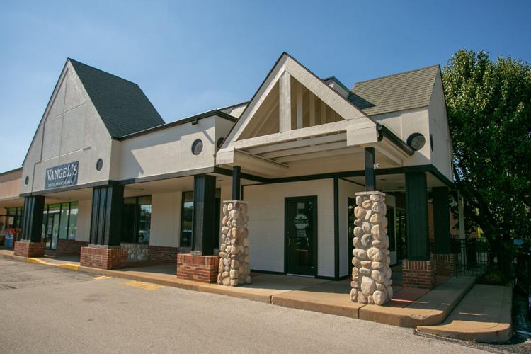 Vangel's Restaurant & Bar carries Charlie Gitto Sr.'s legacy to Warson ...