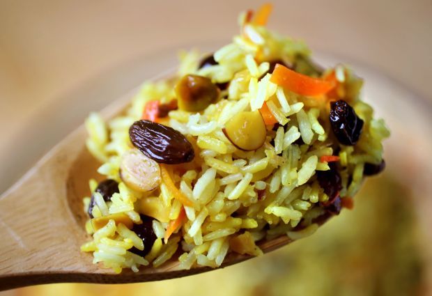 Holding all the cardamoms