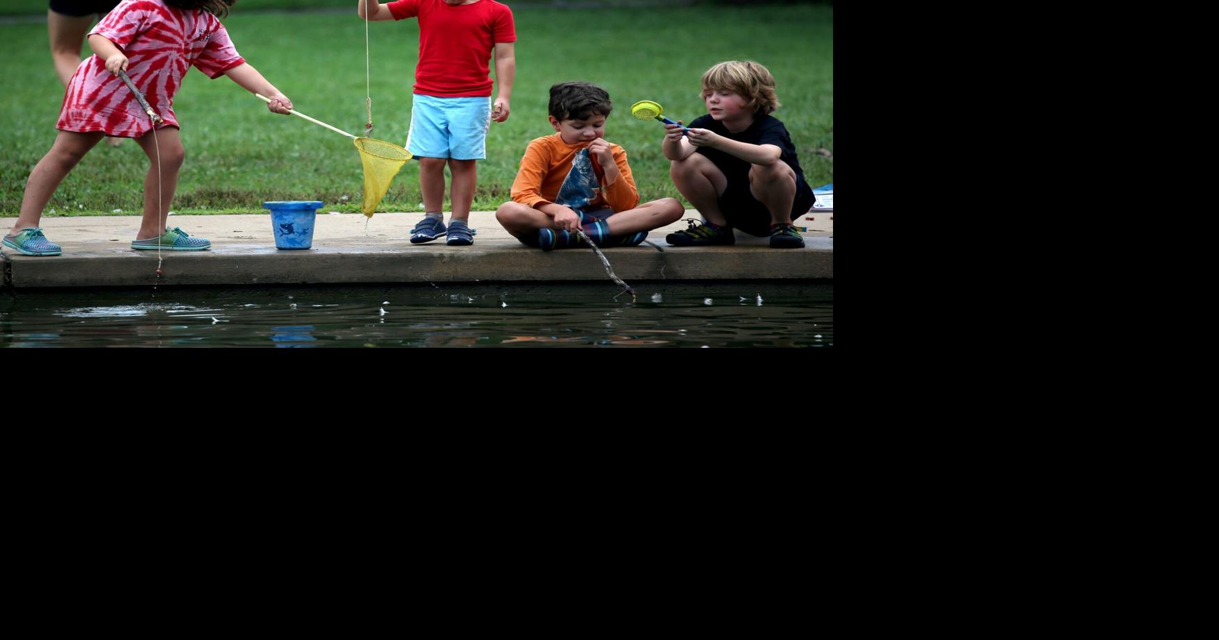 Photos: Wildercamp teaches children to catch crawfish in Tower Grove Park