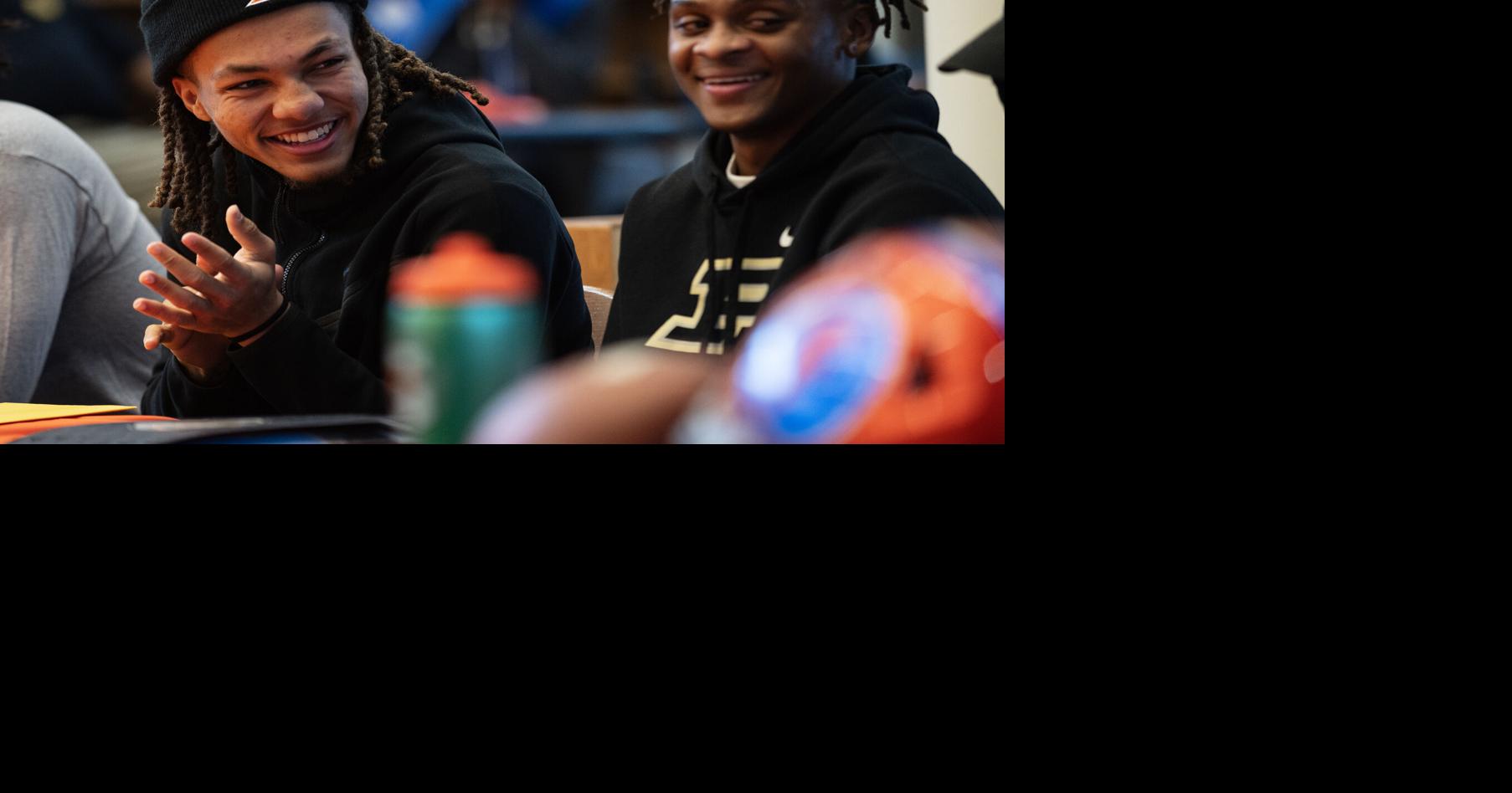 East St. Louis Signing