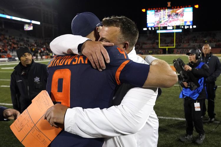 See Illinois kicker Fabrizio Pinton make game-winning field goal in ...