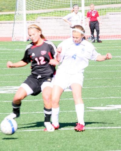 Morris, Gove each score a pair to lead visiting Hazelwood West to win