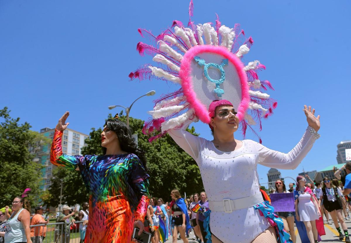 St. Louis PrideFest parade brings color, music, fun to downtown | Metro ...