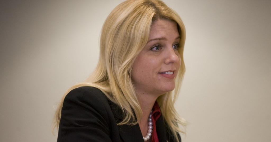 Florida candidate faces bitterness over Katrina dog